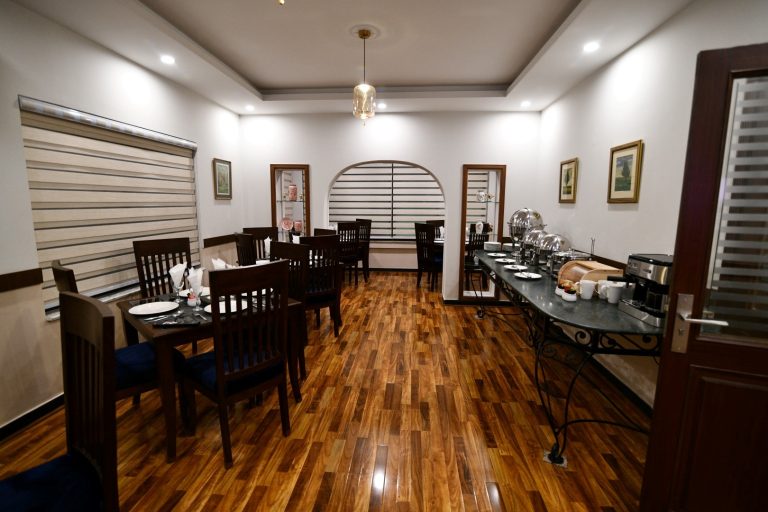 Royal Regency – Come Home to Comfort.